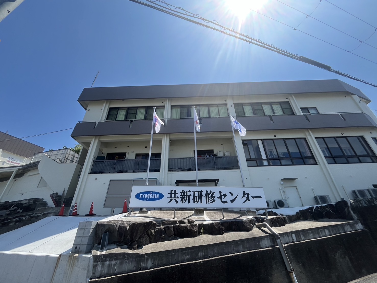 TOMONI GROUP 人と共に 供にグループ HOME - TOMONI GROUP